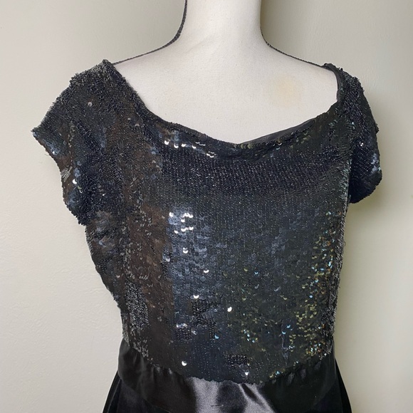 Heidi Weisel | Dresses | Heidi Weisel Black Sequin Silk Ss Dress | Poshmark